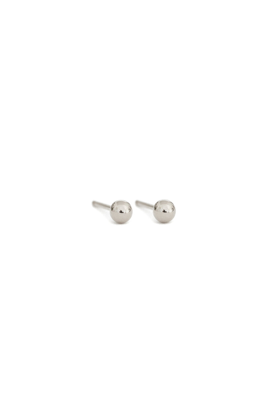 Dot Studs Silver — Violette Boutique